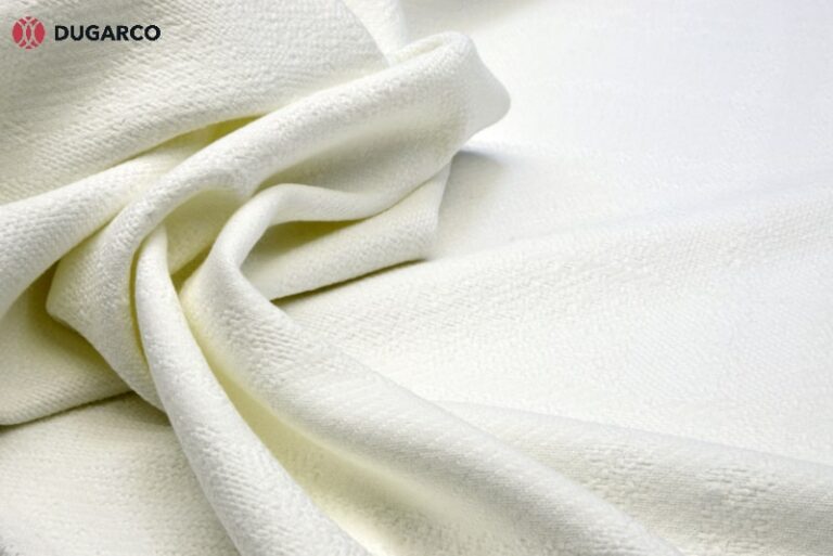 Cotton vs Polyester: Comparison & Sustainability Guide